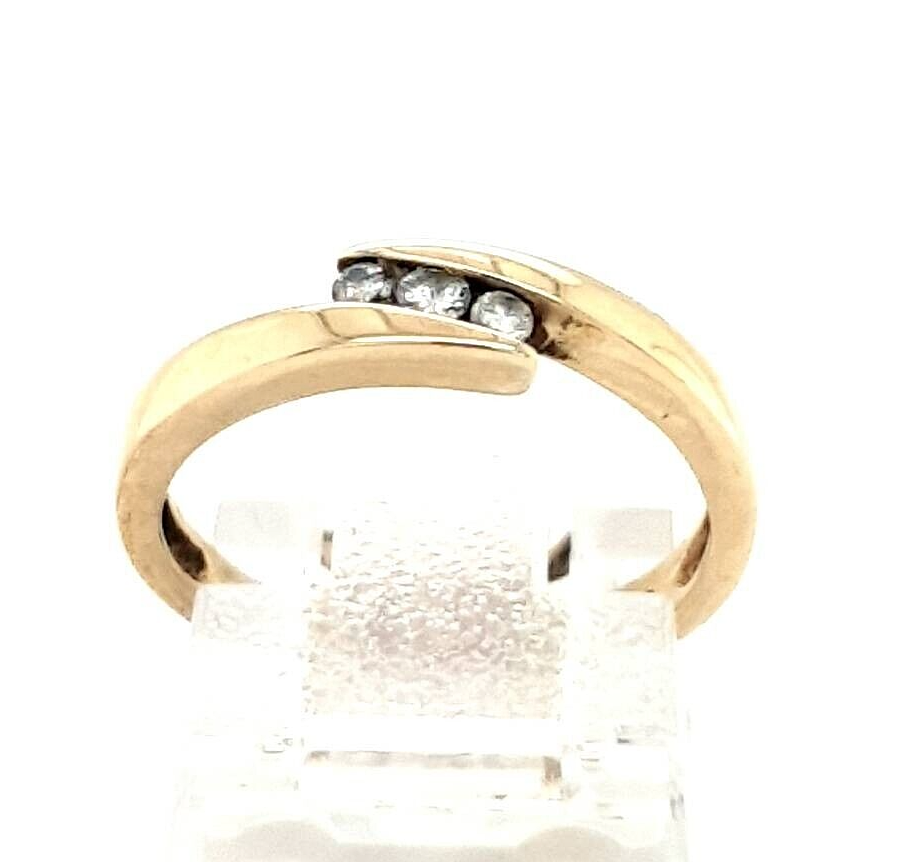 Diamond Three Stone Crossover Ring. 9ct Gold. PRE-LOVED – Alea Jewellers